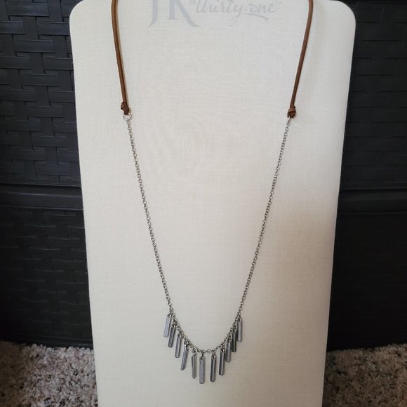 thirty-one | Jewelry | Thirtyone Fringe Necklace | Poshmark